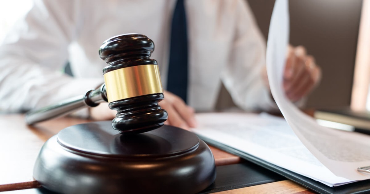 Can a company CCJ affect me personally? - Begbies Traynor Group